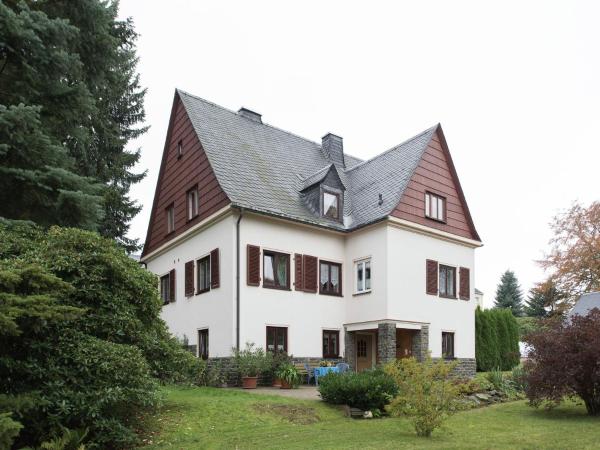 Charmantes Appartement In Pockau Mit Schwimmbad - Augustusburg