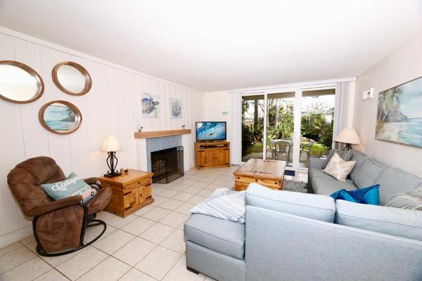 G7 - Cozy Beach Cottage - Oceanside, CA