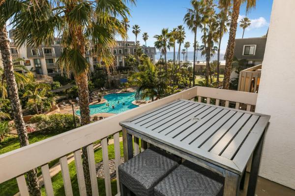 F306 - Southern Shores - California