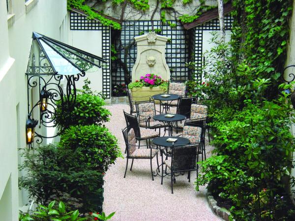 Hôtel De Varenne - Achères
