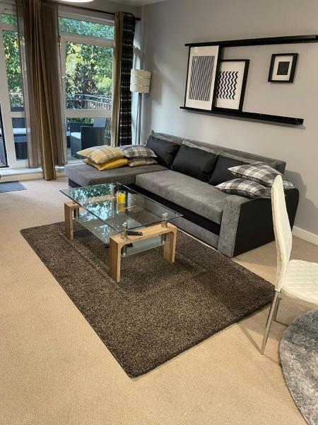 Allen Luxury Apartment - Coventry