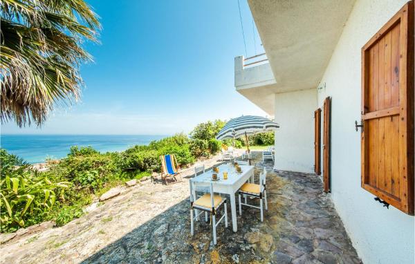 2 Bedroom Nice Home In Castelsardo - Castelsardo