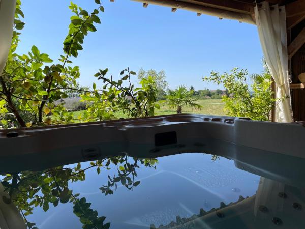La Ferme De La Croix - Chambres D'hôtes Avec Jacuzzi, Calme, Et Authenticité - Le Buisson-de-Cadouin