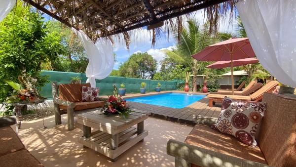 Charming House In Albion With Shared Pool - Maurice