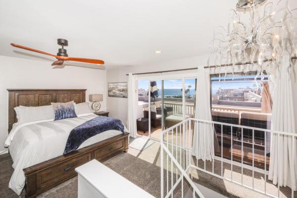 B306 - Endless Summer - Oceanside, CA