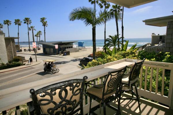D2 - Breakwater Bungalow - Oceanside, CA