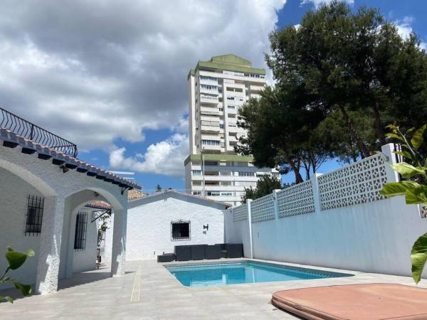 Villa Con Piscina A Un Paso De La Playa - Benidorm