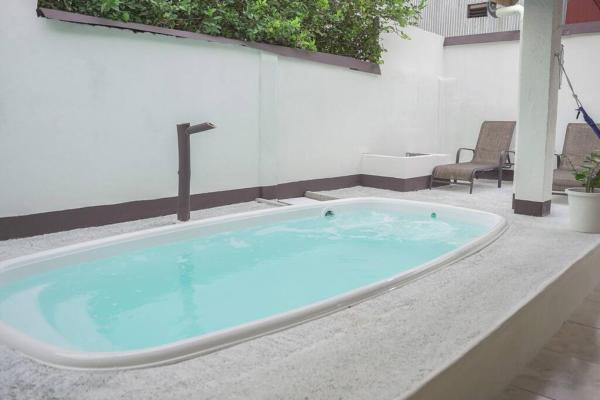 Flor Tica House - Playa Blanca, Costa Rica
