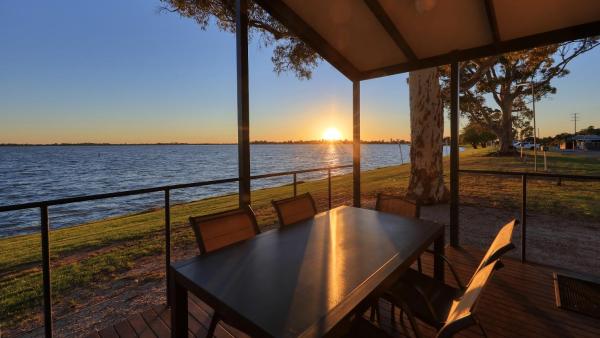 Lake Boga Caravan Park - Victoria