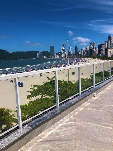 Apartamento Aconchegante, Edifício Frente Mar - Balneário Camboriú