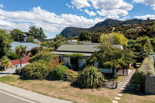 Andys House - Wanaka