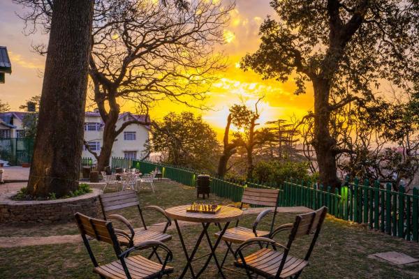 Crimson @ Naunabh Cottage By Veo-part Of Stayvista - Shimla