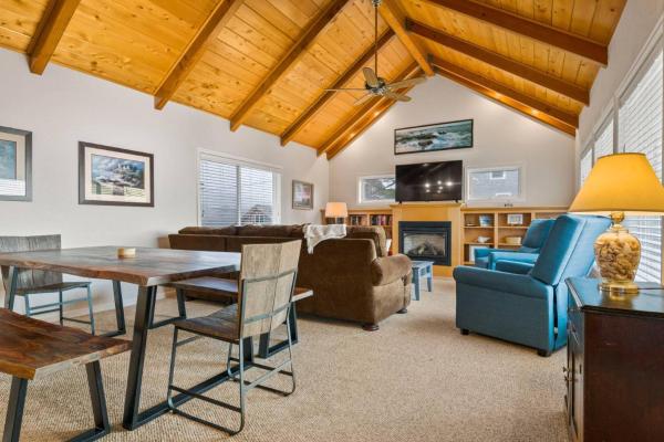 Manhattan Beach Escape - Rockaway Beach, OR