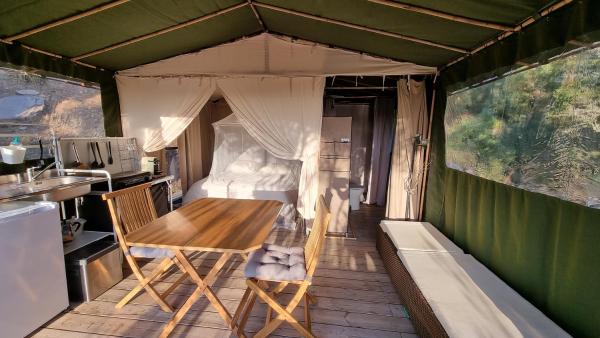 Lodges Safari Les Lauriers Sur îLe Du Levant - Île du Levant