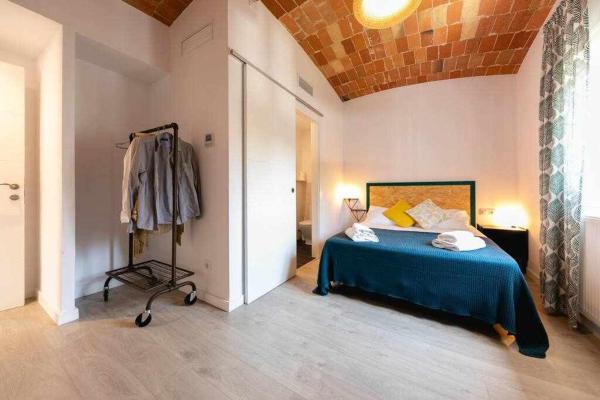 Newly Renovated Room W Pool & Bikeparking - Catalonia