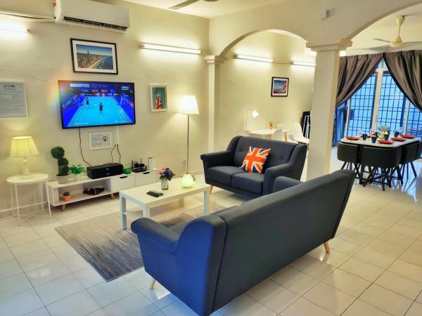 *Semi-detached* Up To 21 Pax, 4 Bedroom 4 Car Park - Penang