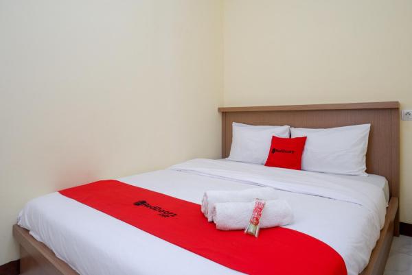 Reddoorz Near Tugu Muda Semarang - Semarang
