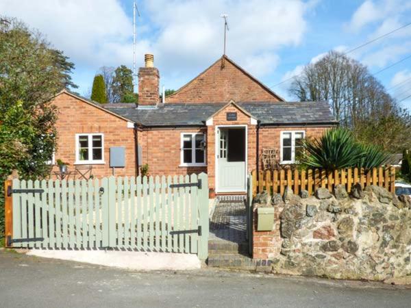 Kitts Cottage - Cotswolds