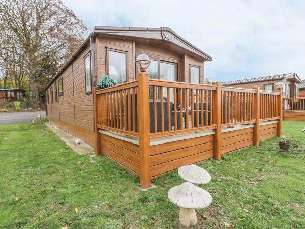 27 Lake View - Norfolk