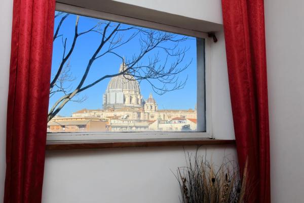 Timeless St Peter Terrace - Vatican City