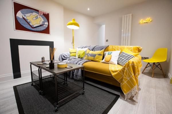 Nadler House 3 Bed Basement Apartment - Suffolk