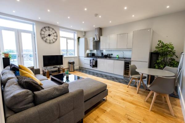 Thorpe Road 1 Bed Apartment With Parking - Norwich