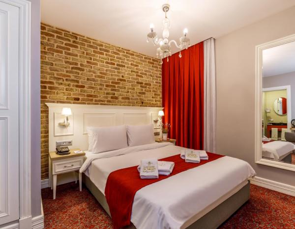 Cozy 1+1 At Taksim Square With A Great Location - Cihangir