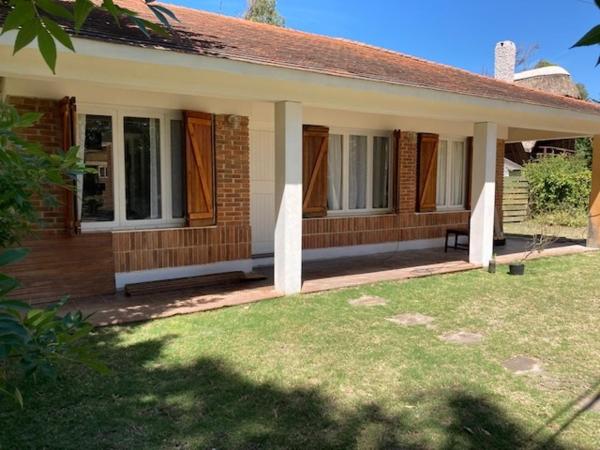 Chalet En La Paloma A 2 De Playa Los Botes (Hermosa Zona) - Uruguay