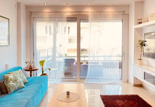 Green Gordon Beach Apartment - Tel-Aviv