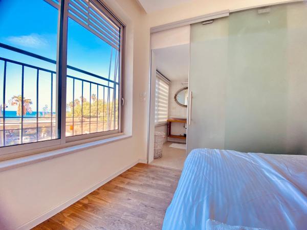 White Gordon Beach Apartment - Tel Aviv-Yafo