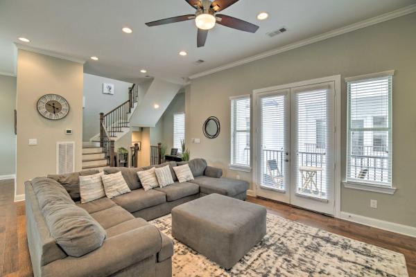 Spacious Houston Townhome About 5 Mi To Downtown! - Houston, TX