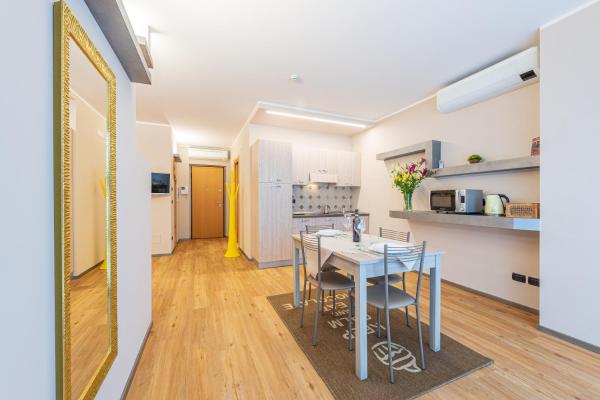 Room 176, Alba Town - Alba, CN