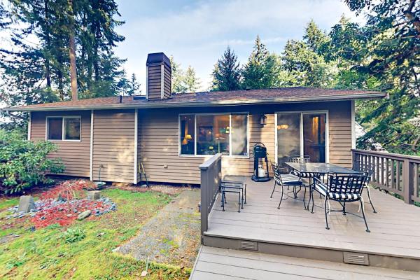Forest Retreat - Shoreline, WA