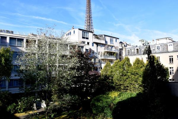 Eiffel Tower - Suffren - Eiffel Tower - Paris