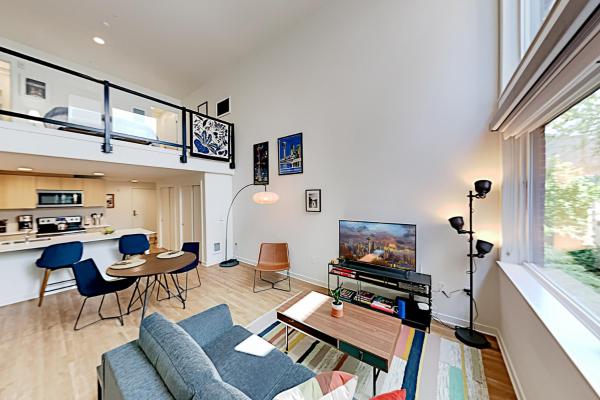 Central Loft - Bothell, WA