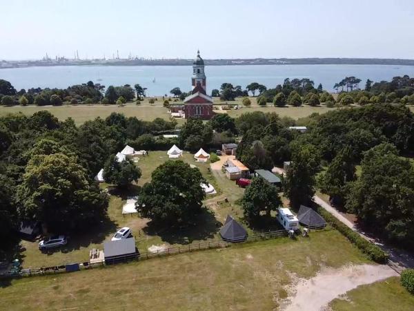 Bell Tent Glamping At Royal Victoria Country Park - Fareham