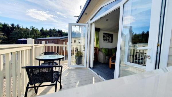 Apple Tree Lodge Hot Tub 3 Bedroom 2 Bars - Rothbury