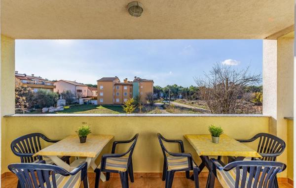 Stunning Apartment In Medulin With Wifi - Premantura