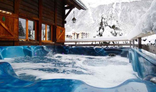 Chalet Falcon With Hot Tub - In A Great Location! - Chamonix-Mont-Blanc