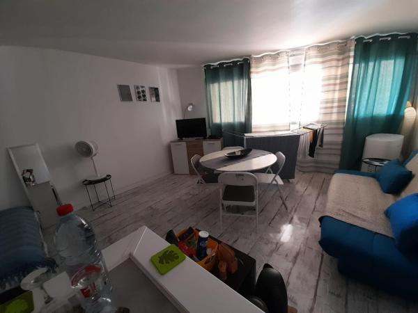 Un Studio Premium Tout à Nouveau Rénové, Centre Ville - Sauvian