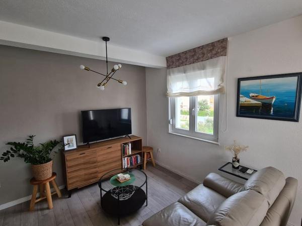 Explore The Croatian Coast And Relax In Modern Comfort - Split