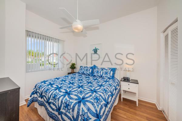 Vista Verde E Beautifully Updated, Contemporary Condo - St. Petersburg, FL