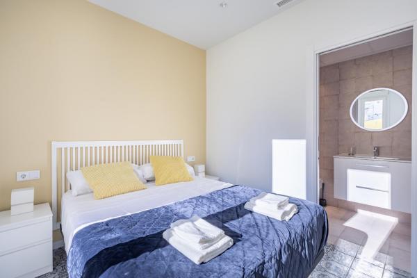 Marvellous Apt With A Large Private Terrace - Moncada