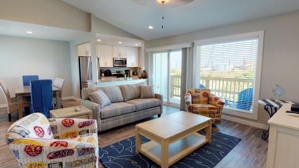 Ah-k239 Newly Remodeled Second Floor Condo With Bay View, Shared Pool - Aransas Pass, TX