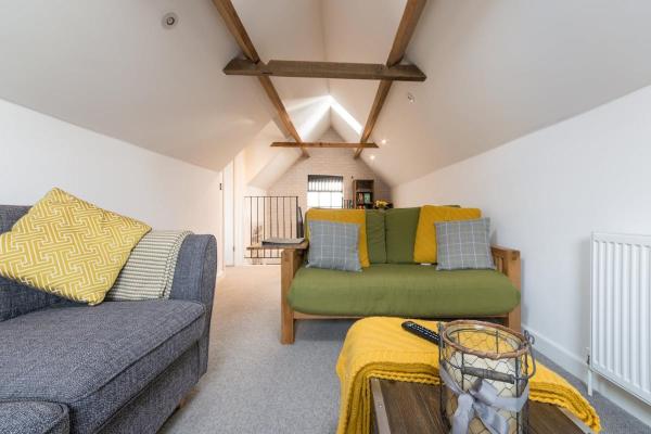 Beautiful Coach House - Gloucester, UK