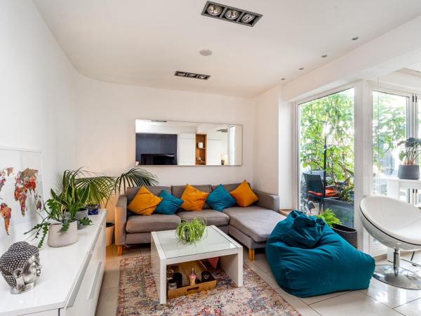 Pass The Keys Stylish 2-bed Flat With Private Garden In Crouch End -