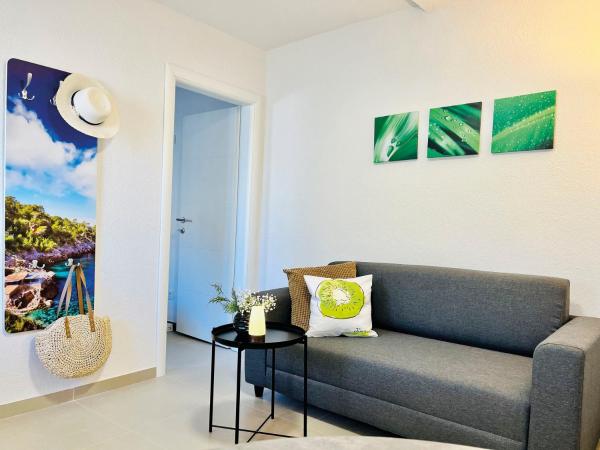 Apartments Kiwi, Rogoznica (Croatia) - Rogoznica