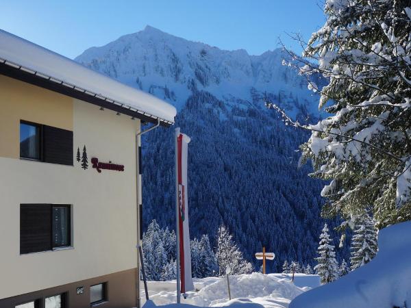 Jufa Hotel Laterns - Klangholzhus - Vorarlberg