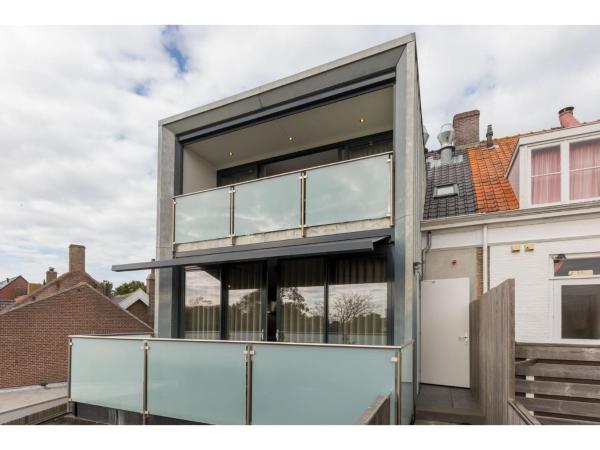 High-quality Holiday Apartment Right In The Center Of Domburg - Oostkapelle