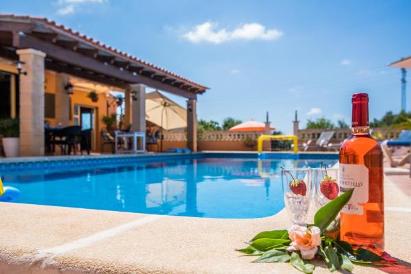 Ideal Property Mallorca - Villa Bona Vista - Cala Mesquida